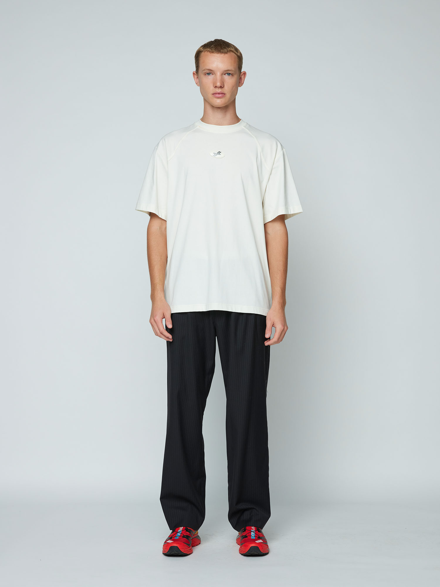 Mens Resin Emblem T-shirt Ivory – Wynn Hamlyn