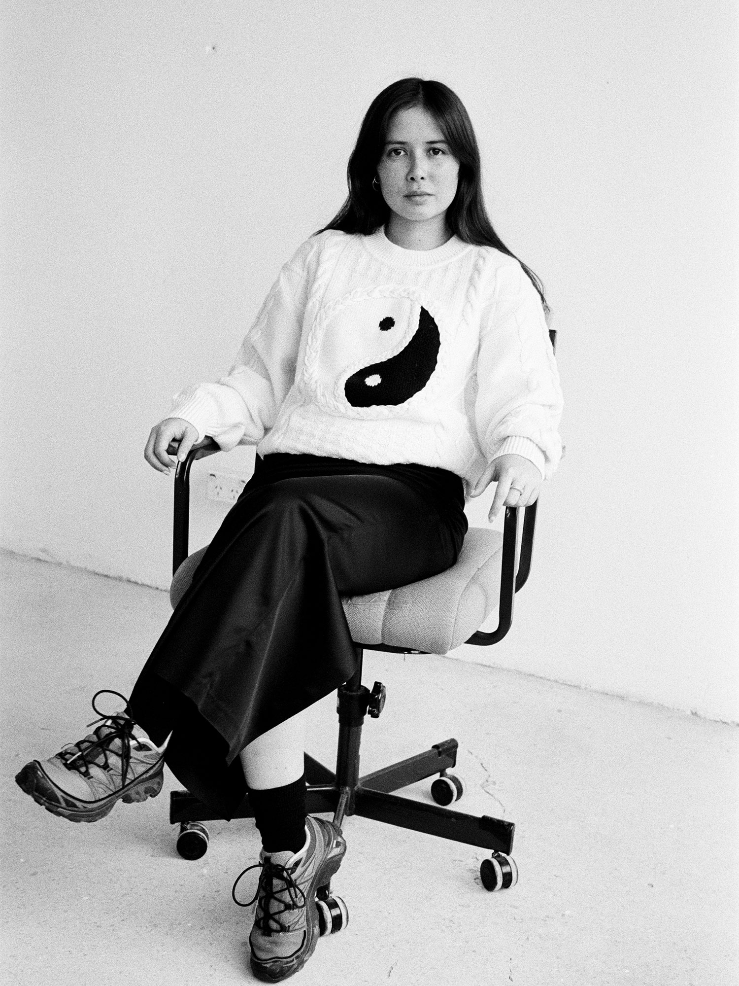 Yin Yang Sweater Bone – Wynn Hamlyn